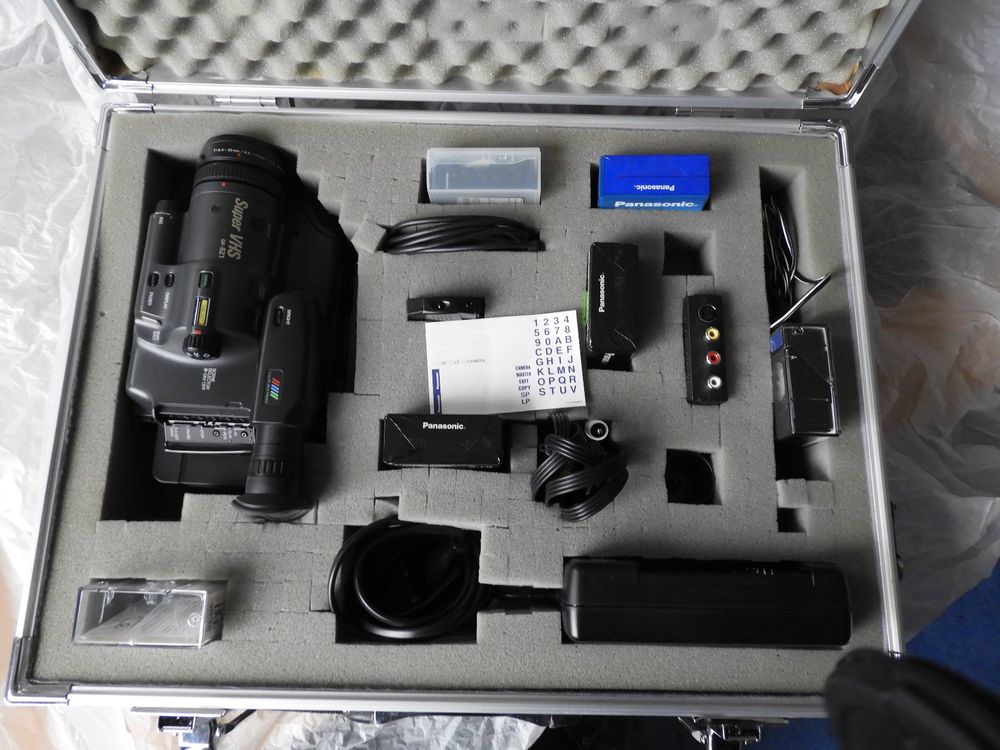 JVC Video - Vintage - Super VHS Komplettset mit Tragekoffer (Gebraucht ...