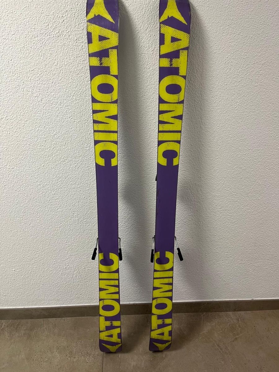 Atomic Freestyle Ski - inkl. Bindung Atomic (Gebraucht) in Hendschiken ...