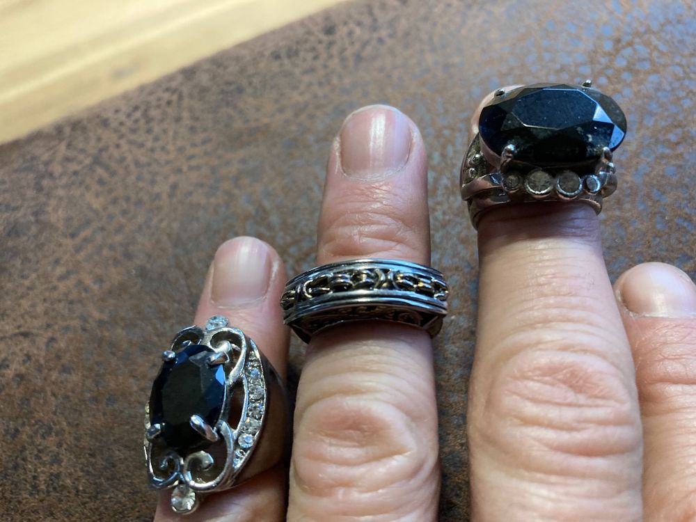 Gothic Modeschmuck Ringe Black Stein (Gebraucht) in Boll für CHF 9 ...