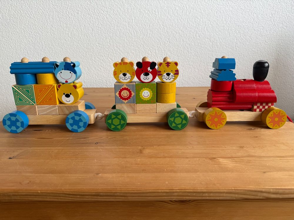 Spielzeug Eisenbahn auf Holz mit Bauklötzen 33 teilig (Gebraucht) in Weisslingen für CHF 15 ...