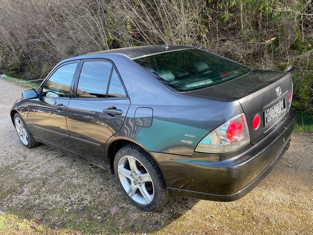 Lexus IS200 (Gebraucht) in buttes für CHF 1050 – nur Abholung auf ...