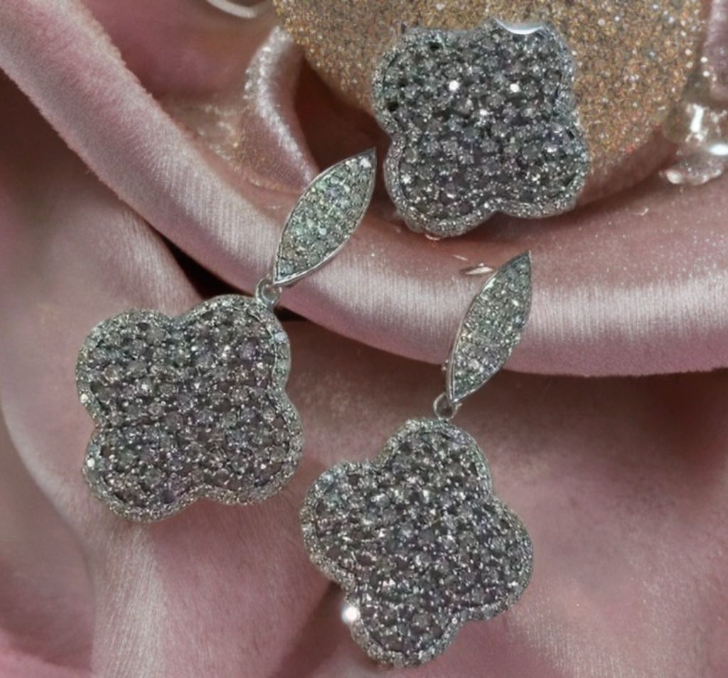 Parure Aura de Diamants (Neuf avec emballage d'origine) à St-Maurice ...