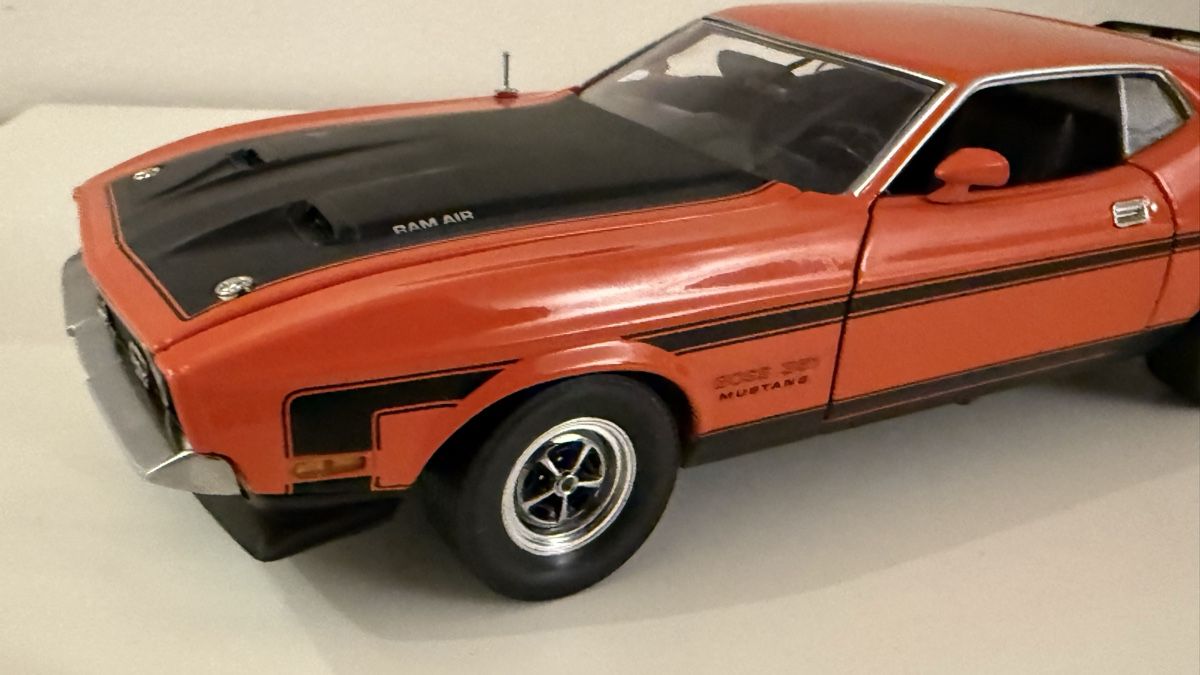 Ford Mustang Mach 1 Boss 351, 1971,1:18 ! (Neu (gemäss Beschreibung ...
