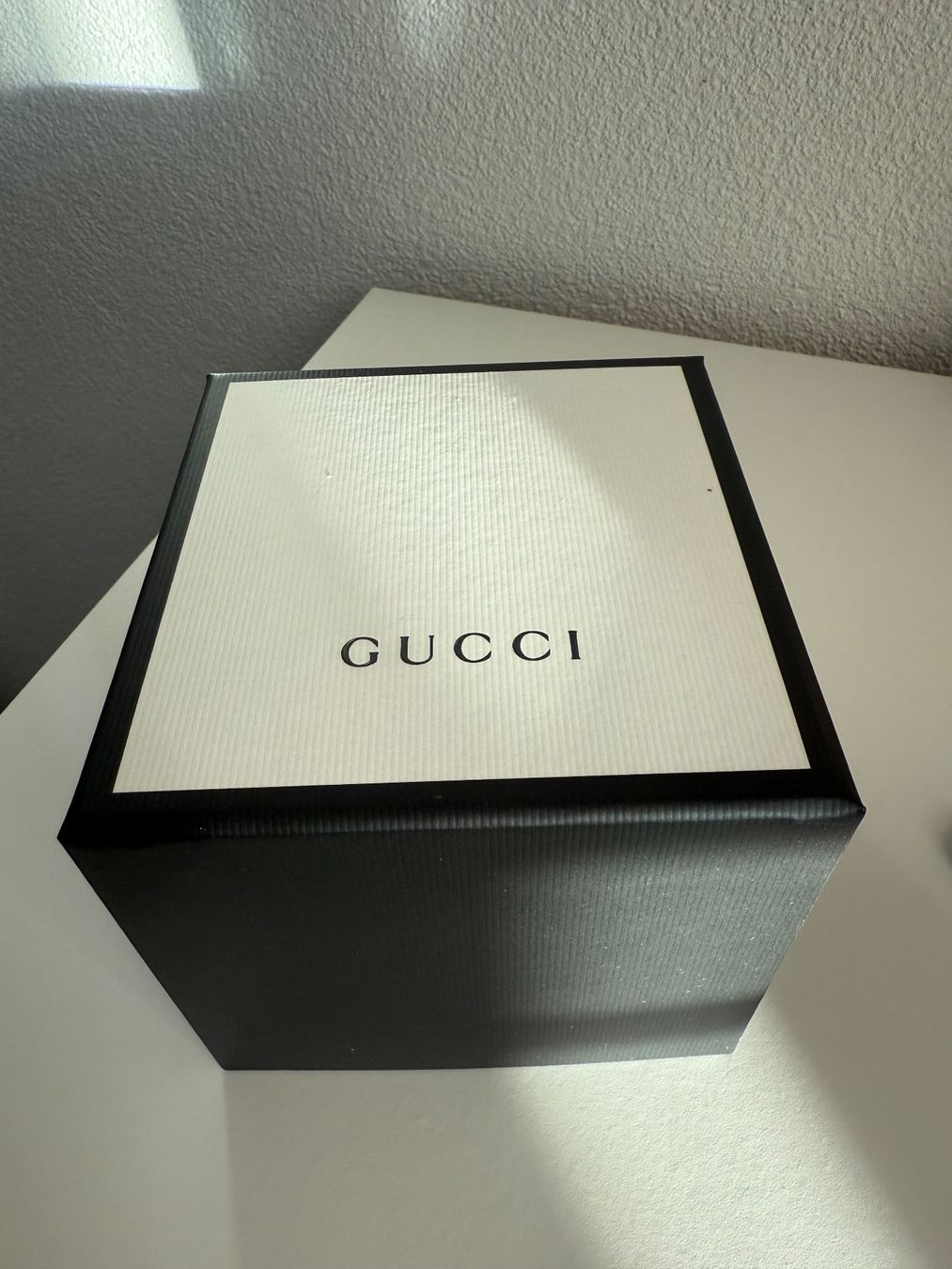 Gucci Uhr G-Timeless Slim M Bee second (Gebraucht) in Adlikon b ...