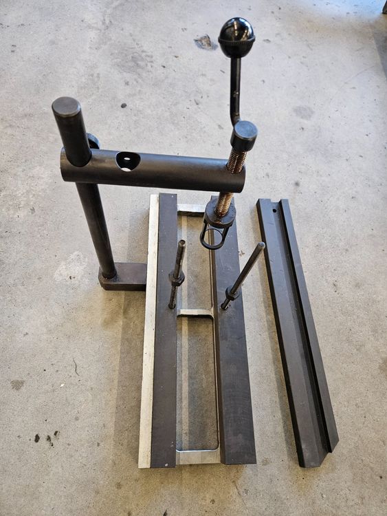 Ventil Demontagebock (Gebraucht) in Nassenwil für CHF 15 – nur Abholung ...