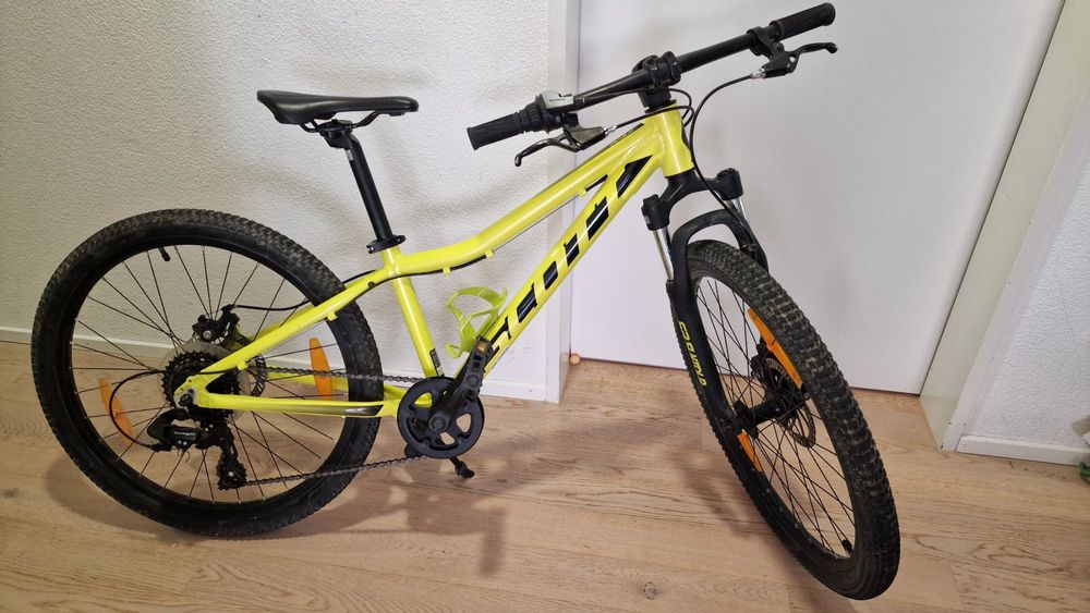 Scott Scale 24 Disc Kids Mountain Bike Yellow (Gebraucht) in Dietikon ...