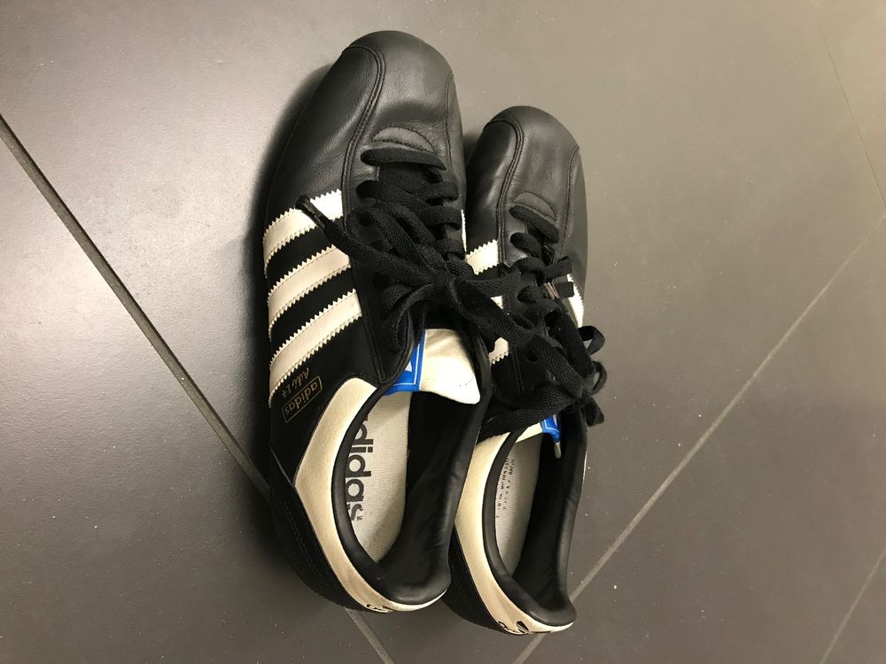 adidas schuhe/ sambas (Gebraucht) in Hettlingen für CHF 40 – mit ...