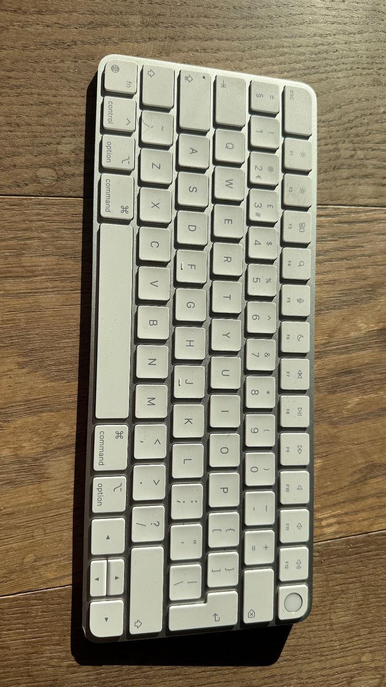 Apple Magic Keyboard mit Touch ID – Guter Zustand (Gebraucht) in ...