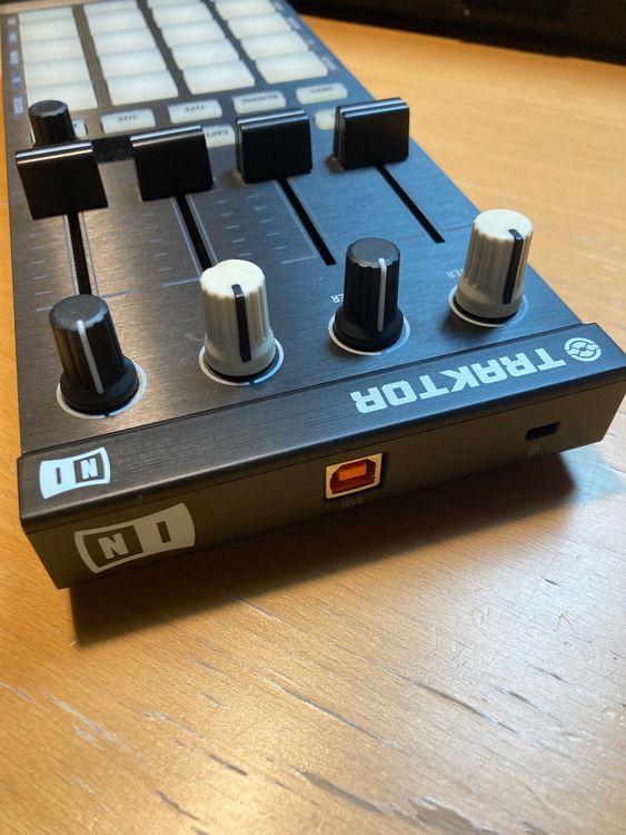 Native Instruments Traktor Kontrol F1 / DJ Controller | Kaufen auf Ricardo