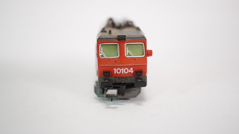 e43 Spur N Roco SBB Re 4/4 IV 10104 rot | Bastelware (Defekt) in Thun für CHF 15 – mit Lieferung ...