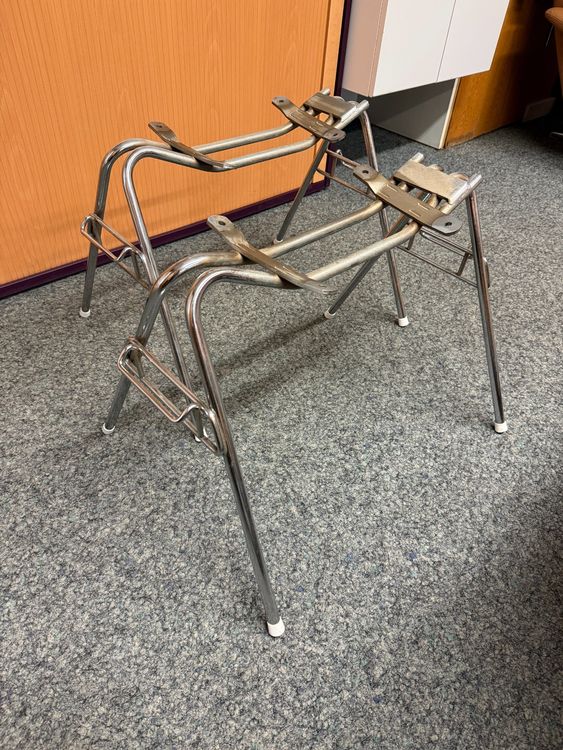 Eames stacking base (Gebraucht) in Volketswil für CHF 1 – nur Abholung auf Ricardo kaufen