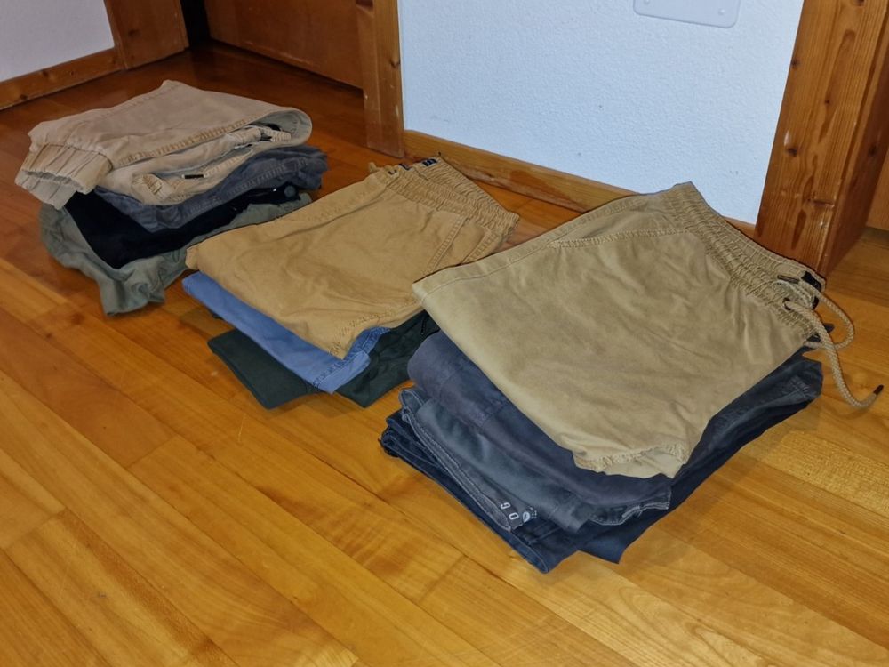 Hosen 11Stk. Alle mit Gummizug im Fuss-Bund, SMOG, FSBN usw. (Gebraucht ...