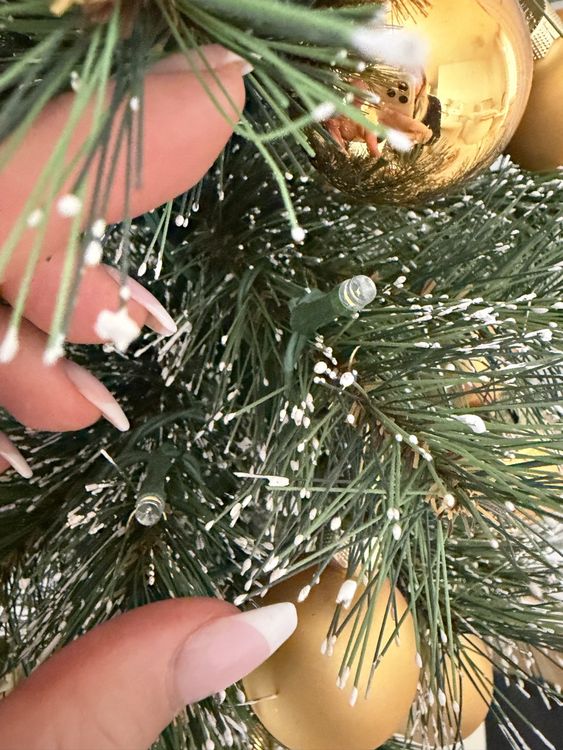 Small Christmas Tree with Golden Balls and Lights 🎄 (Neu (gemäss ...