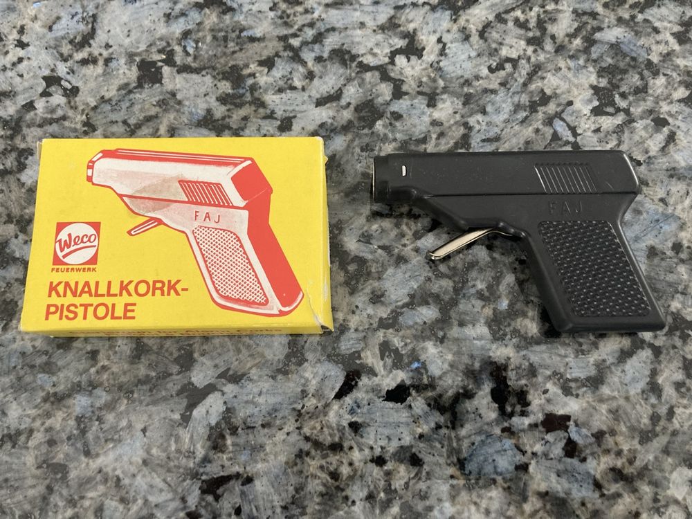 Knall Korken Pistole alt (Neu und originalverpackt) in Brittnau für CHF ...