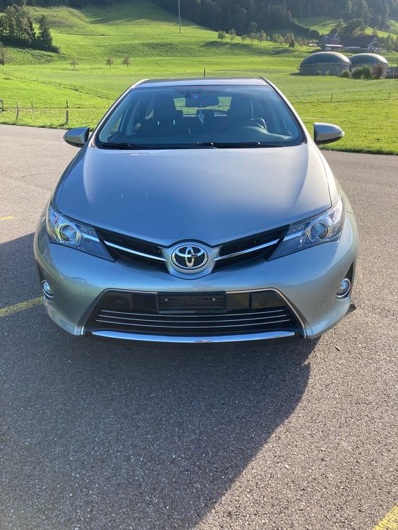 Toyota Auris Modell Sol 1,6 | Kaufen auf Ricardo