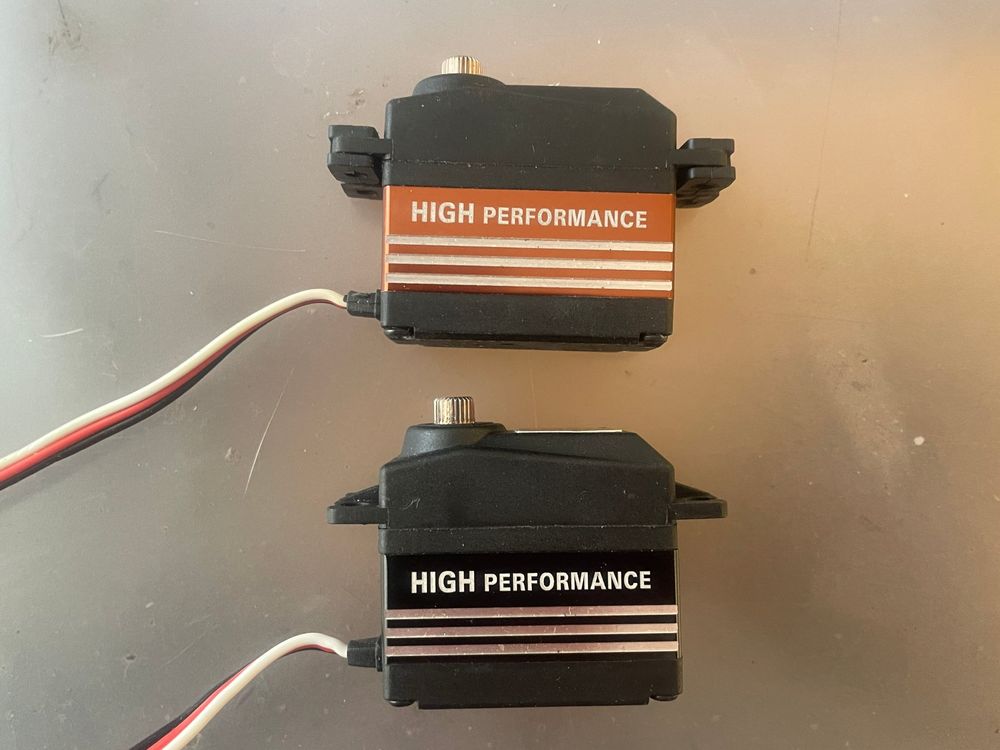 Align Servo-Set 3x DS615 + 1x DS655 (Gebraucht) in Hinwil für CHF 117 – mit Lieferung auf ...