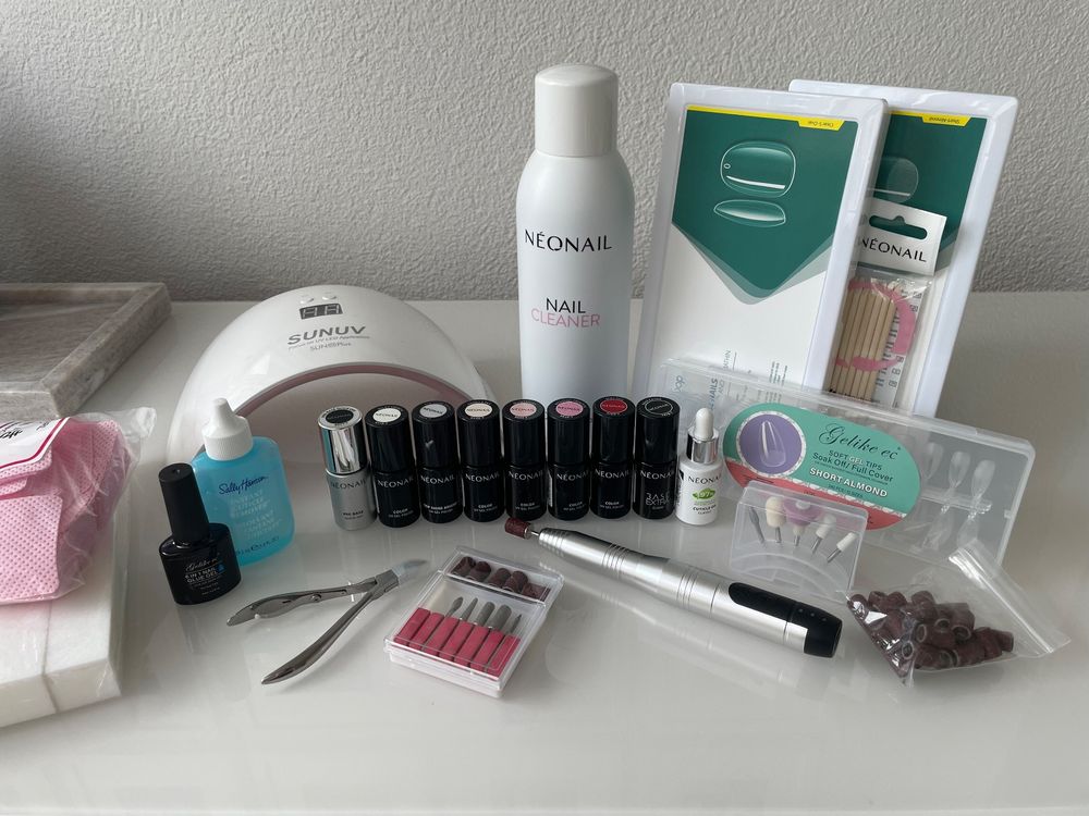 Gelnägel Shellac Neonail Set (Gebraucht) in Wettingen für CHF 80 – mit ...