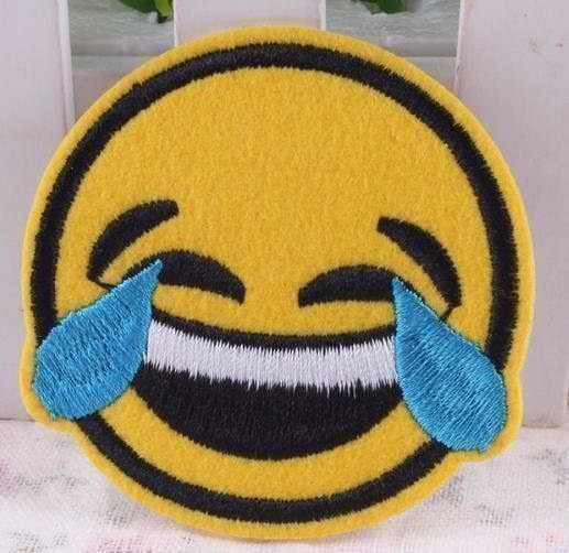 Smiley Aufnäher tränen lachen Badge fröhlich weinen Emoji (Neu und originalverpackt) in ...