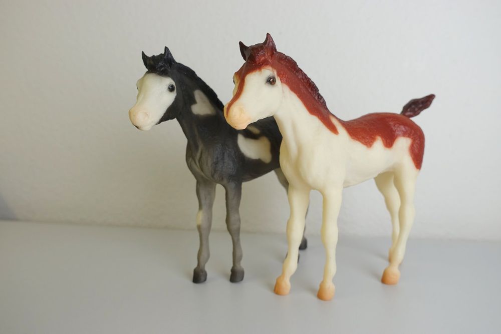 Breyer Modellpferd 773 & 984 Duke Pinto Fohlen– Breyer Tradi (Gebraucht ...
