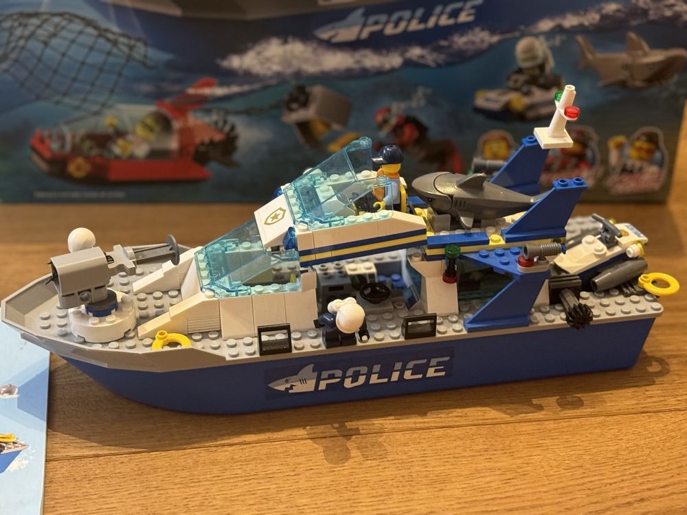 Lego Polizei Boot (Gebraucht) in Wangen ZH für CHF 10 – nur Abholung ...