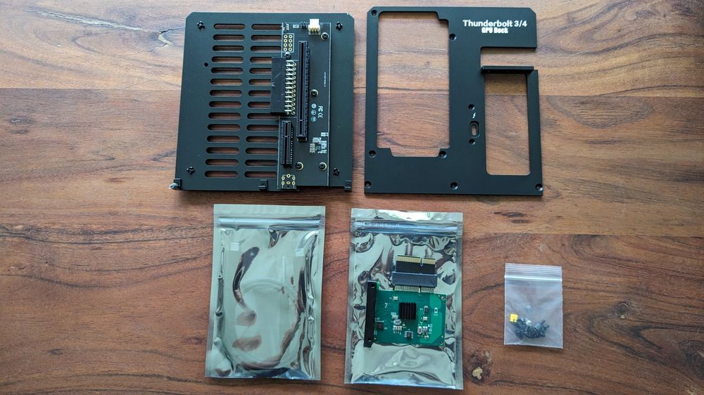 Externes Thunderbolt4 / USB4 GPU Gehäuse (eGPU Docking) (Neu und ...