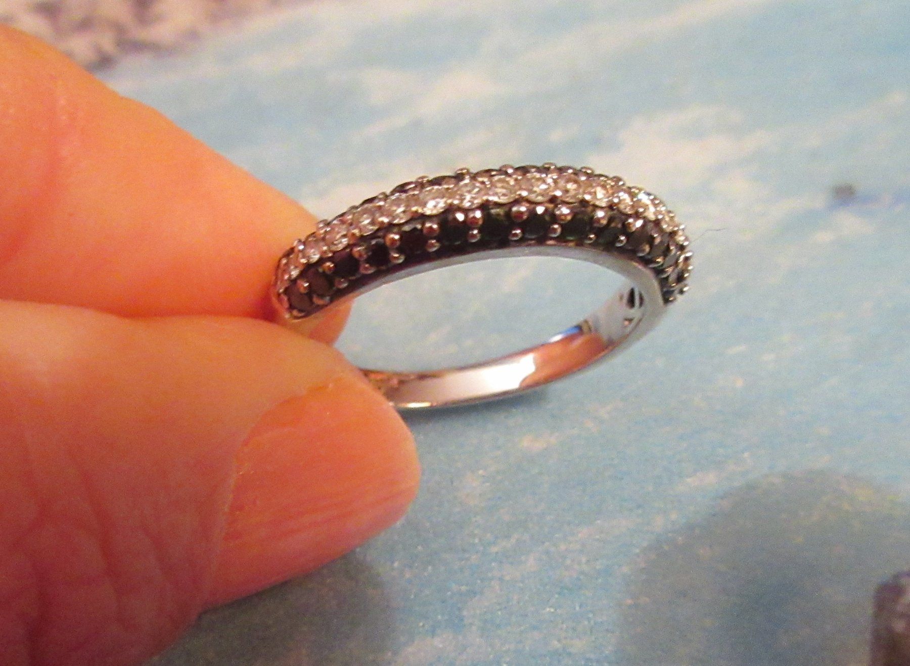 WG Halballiance-Ring mit Diamanten, total ca. 0.31 ct. Gr 53 (Neu ...