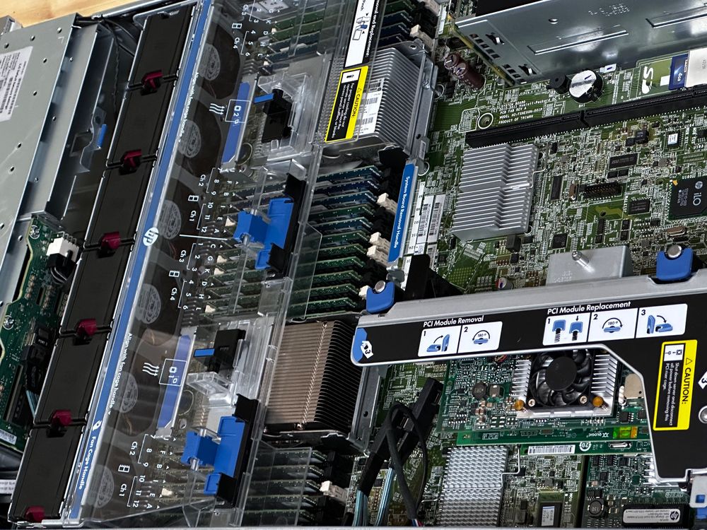 HP DL380p Gen8 mit 2x E5-2640 192GB P420i 57810S 10GB SFP+ | Kaufen auf ...