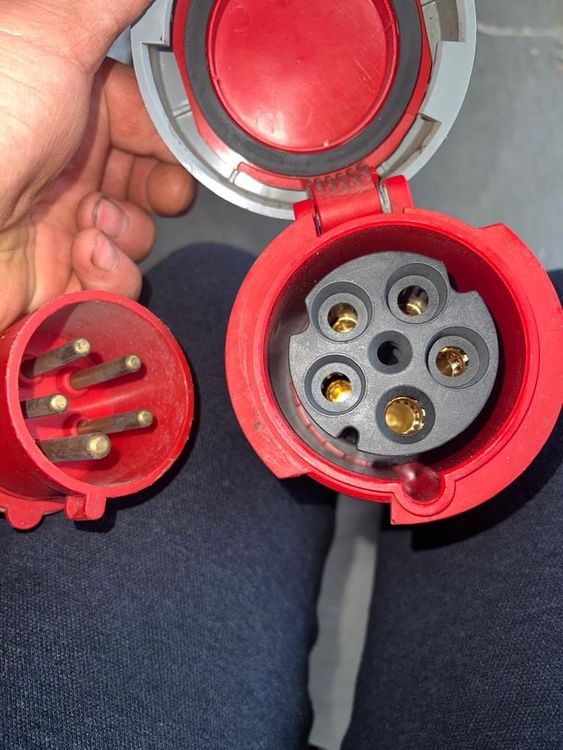 Adapter/Verlängerungskabel=63A-6h Umwandler=32A-6h (Gebraucht) in ...