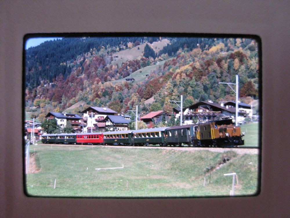 Dia: RhB Krokodil ca 1984 (Neu (gemäss Beschreibung)) in Malters für ...