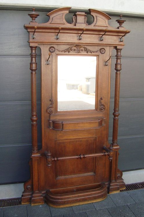 grosse Wand - Garderobe / Gründerzeit (Gebraucht) in Oberdorf NW für CHF 224 – nur Abholung auf ...