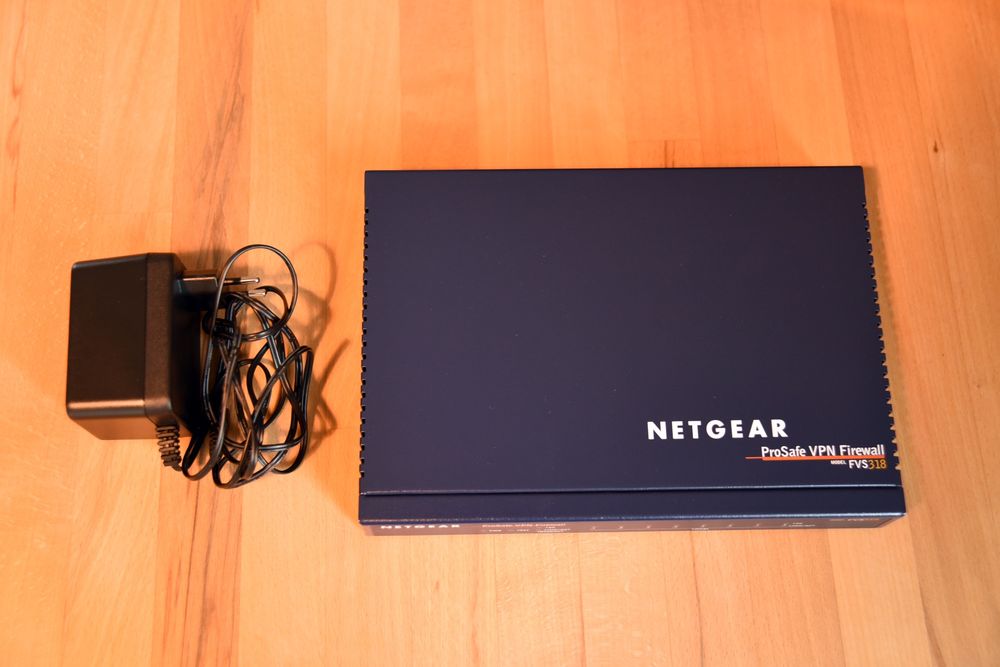 NETGEAR ProSafe VPN Firewall FVS318 8-Port (Gebraucht) in Sins für CHF ...
