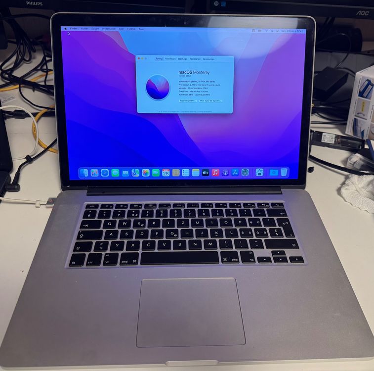 MacBook Pro mid-2015, 15'' i7/16Go/256Go, MacOS Monterey (Gebraucht) in ...