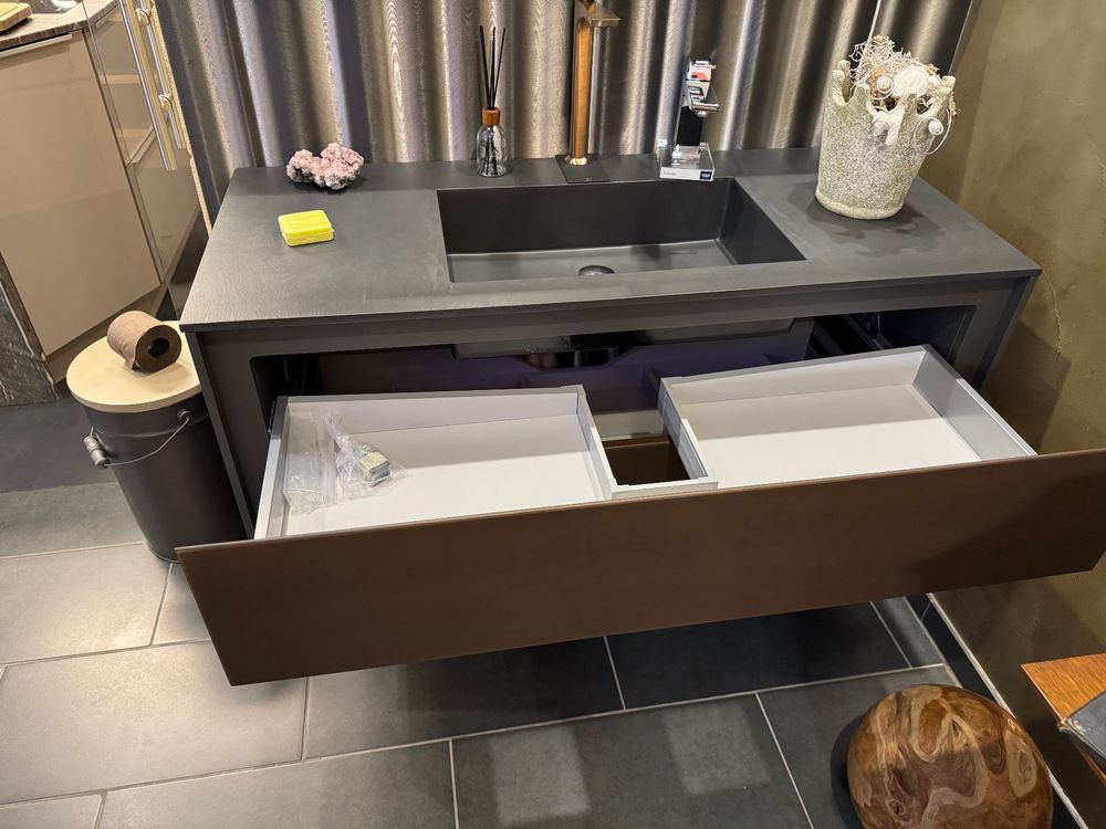 Elegantes B Collection Badmobel Bild