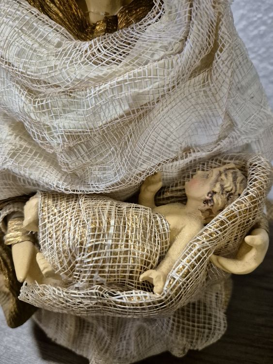Maria mit Jesuskind Krippenfigur, Weihnachten (Gebraucht) in Eschlikon TG für CHF 22 – mit ...