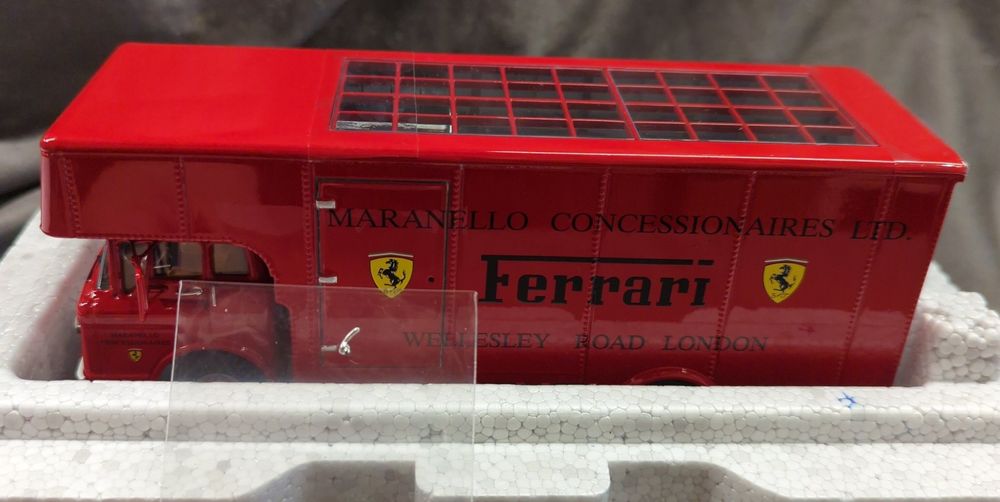 1/43 EXOTO - C-Type Ford Rennwagen-Transporter Team Ferrari | Kaufen ...