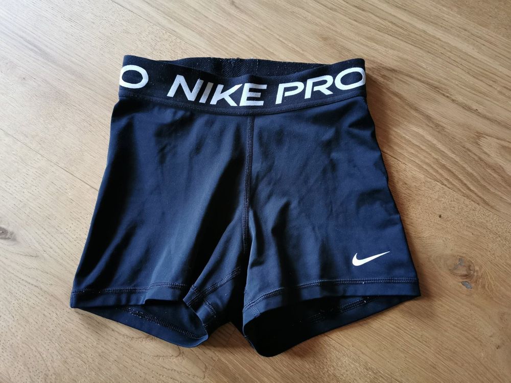 Nike Pro Gr.XS, schwarz | Kaufen auf Ricardo