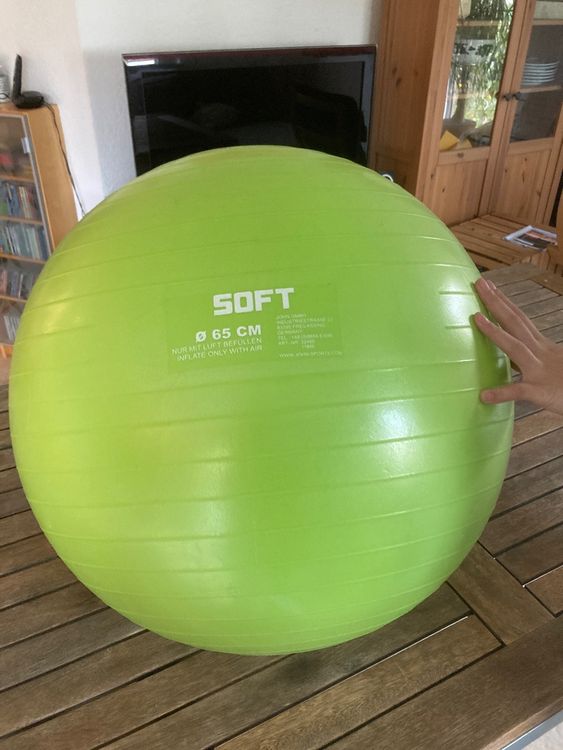 Gymnastikball/Sitzball (Gebraucht) in Gelterkinden für CHF 5 – mit ...