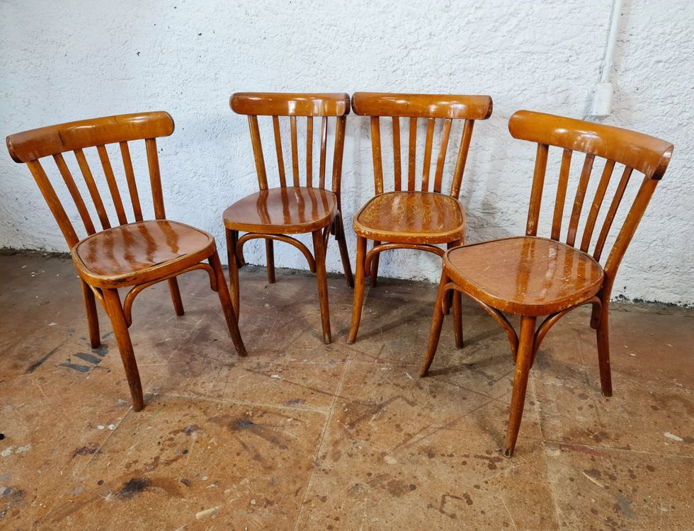 Erstaunlich Alte Holzstühle Zu Verschenken Ebenbild