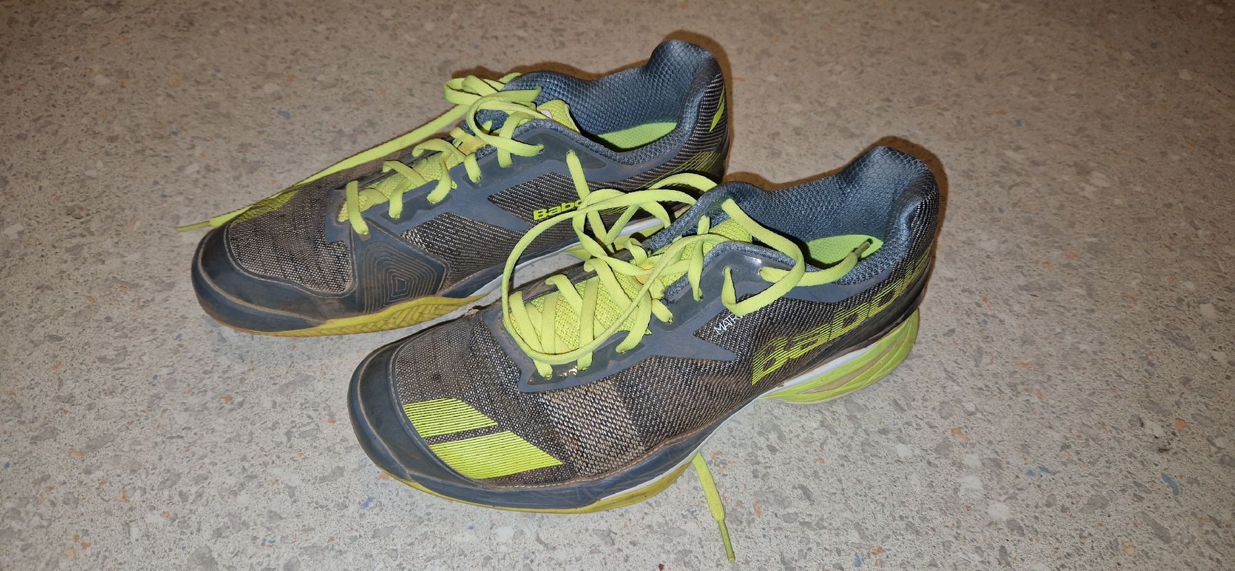 Babolat Tennisschuhe, All Court, Top Zustand, Grösse 44 (Gebraucht) in ...