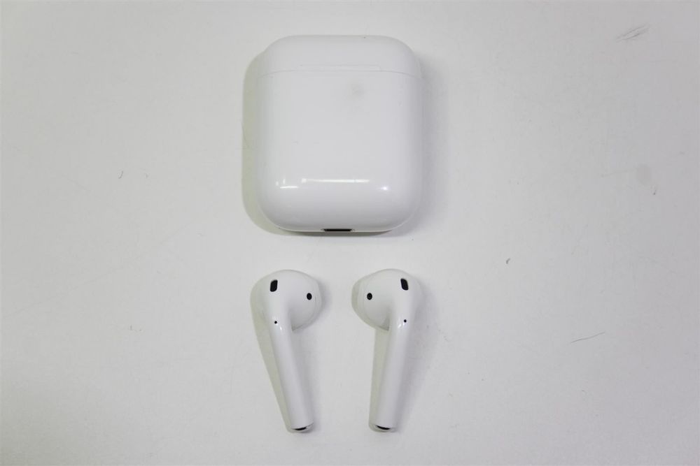 APPLE AirPods 1. Generation (19110268) (Gebraucht) in Zürich für CHF ...
