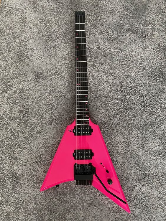 Kiesel Type V Headless with Tremolo | Kaufen auf Ricardo