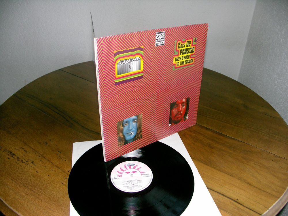 MAN 2 oz. of plastic su label (Gebraucht) in Kesswil für CHF 12 – nur ...