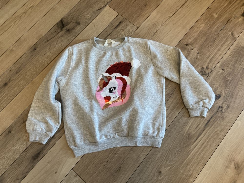 Sweat fille 🦄 🎅🏻 H&M - 134-140/9-10 ans (D'occasion) à Sornard (Nendaz) pour CHF 9 – avec ...