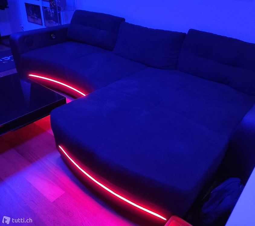 Sofa mit RGB LED und Lautsprecher (Gebraucht) in Zuchwil für CHF 100 ...