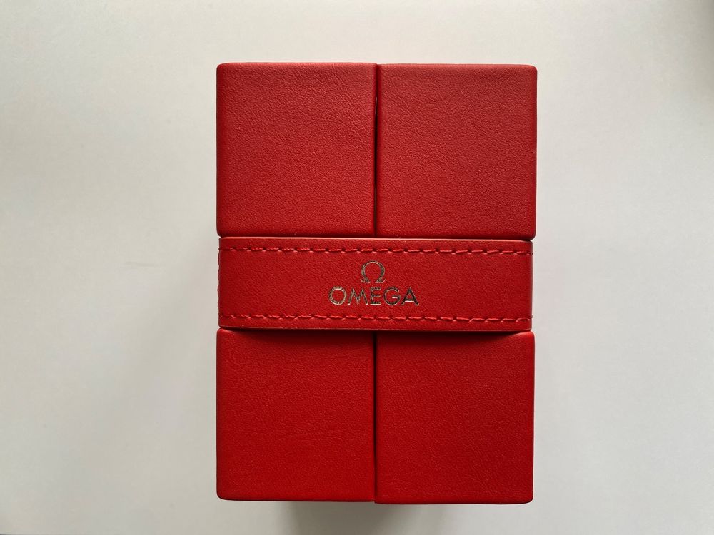 Omega Box in Rot (Gebraucht) in für CHF 40 – nur Abholung auf Ricardo ...