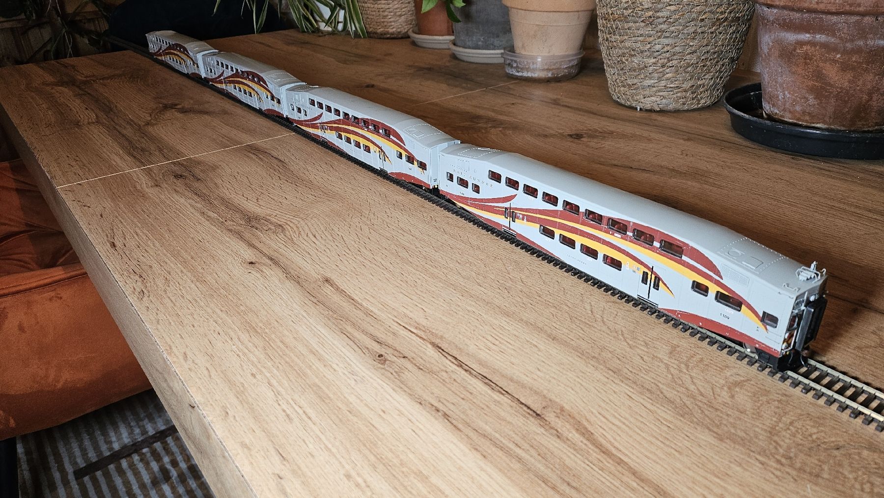 New Mexico RailRunner Bombardier Bi-level cars de Athearn (Neu (gemäss ...