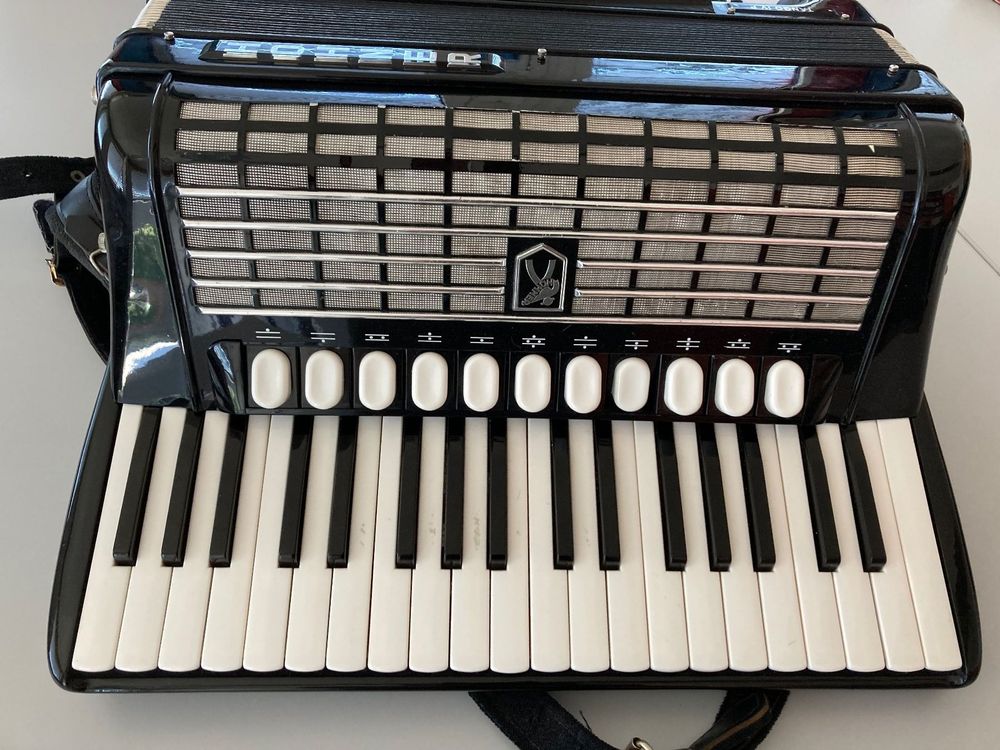 Akkordeon Hohner Tango IV P (Gebraucht) in Aarau für CHF 350 – nur ...