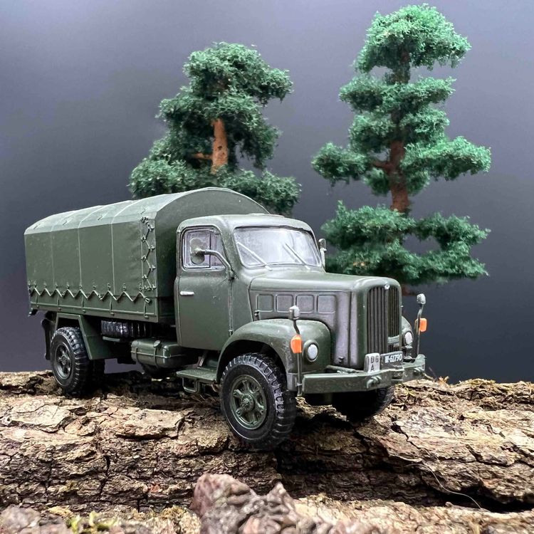 Berna 2 VM Militär Lkw Vitrinenmodell 1:87 mit OVP | Kaufen auf Ricardo