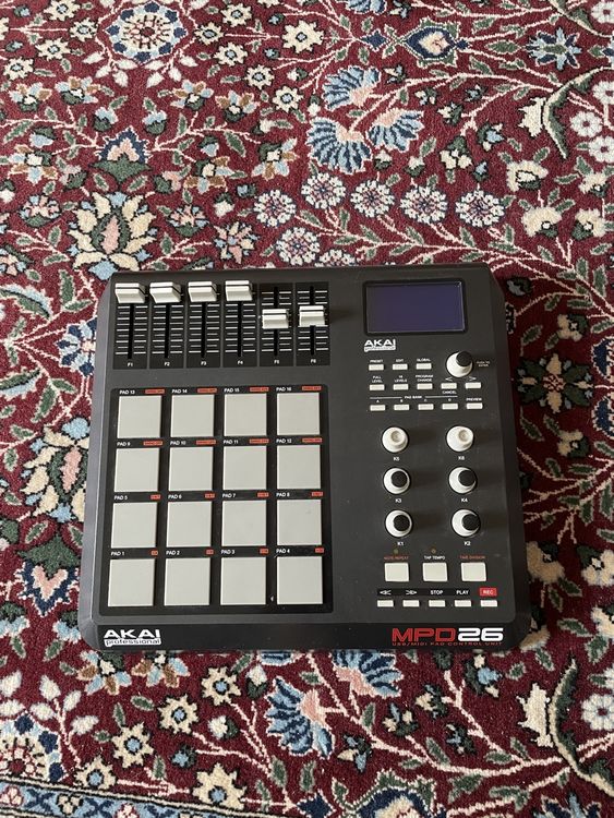 Akai MPD 26 (Gebraucht) in Lutry für CHF 20 – mit Lieferung auf Ricardo ...