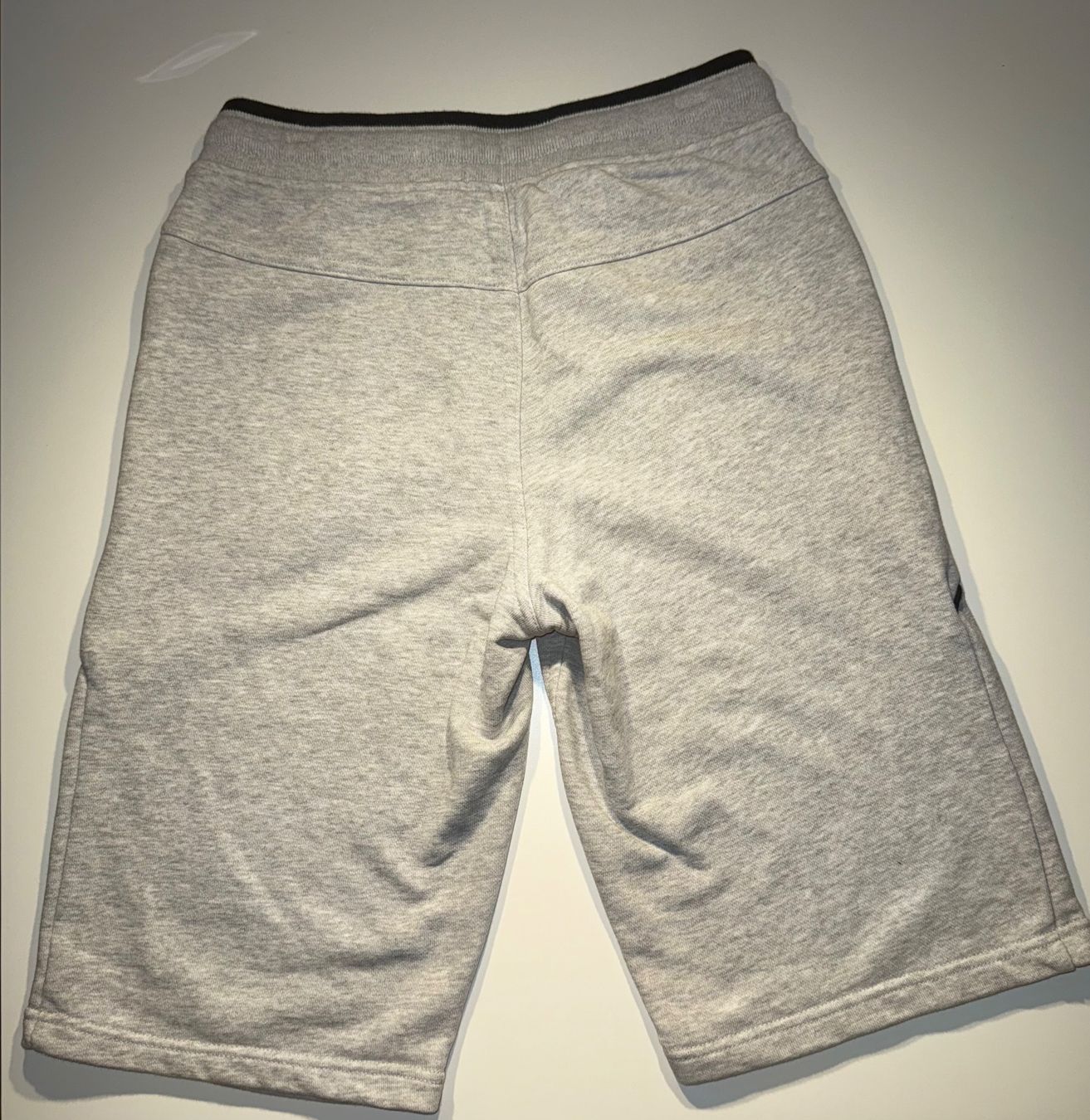 Hugo Boss Kinder Shorts – Top Zustand – Grösse 12 / XS (Neu (gemäss ...